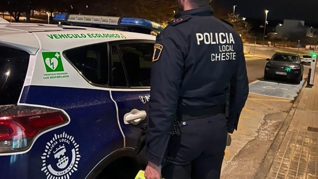 Historias heroicas de la DANA: La Policía Local de Cheste rescató y ...